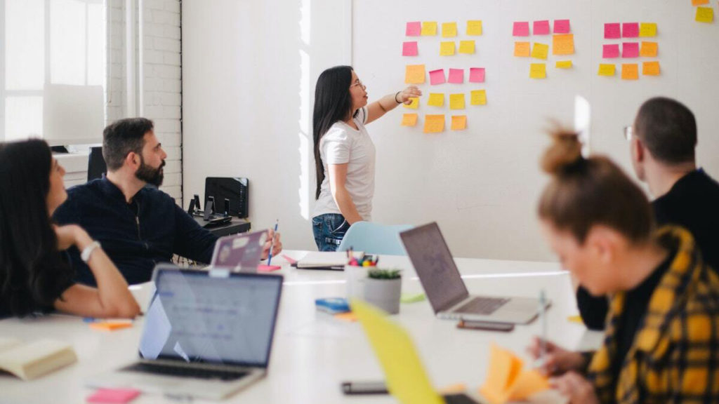 Corporate Identity So Werden Sie Zum Top Ansprechpartner corporate-identity-so-werden-sie-zum-top-ansprechpartner