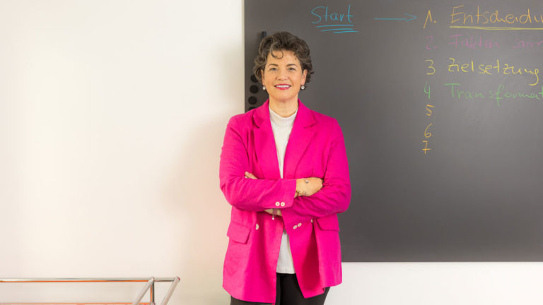 Rhena Wolf: Hilfe für Unternehmer in allen Belangen