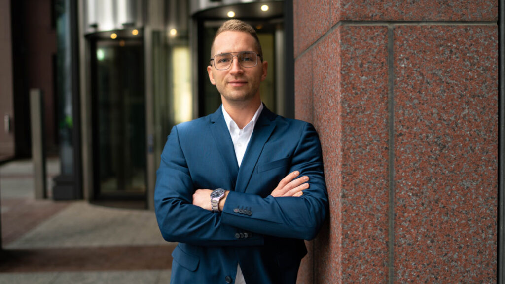 Robin Albrecht: Wie Kanzleien die Personalnot bekämpfen